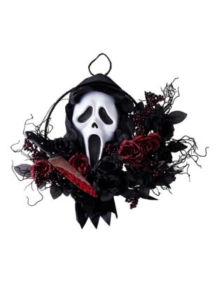 Light-Up Ghost Face Slasher Wreath - Spencer's