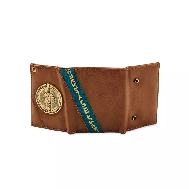 The Legend of Zelda Metal Badge Chain Wallet - Spencer's